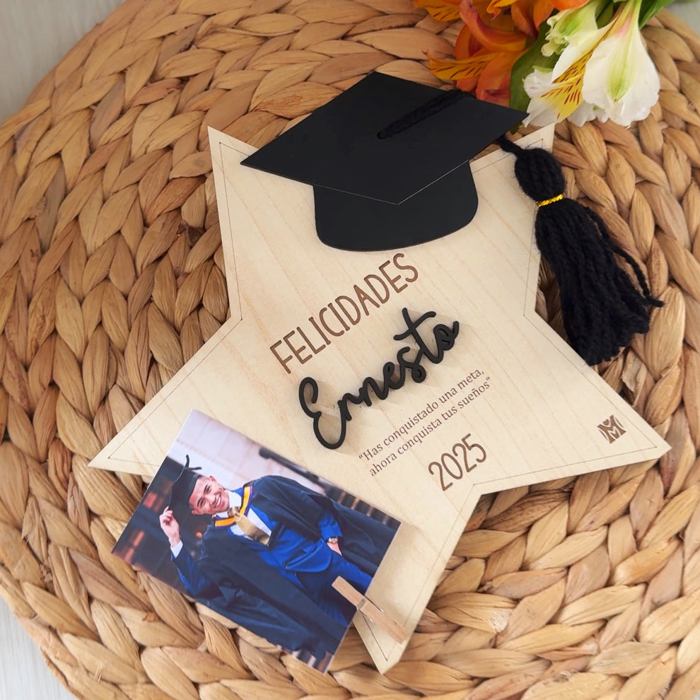 🌟 Marco Estrella de Graduación – Mali Arte en Madera